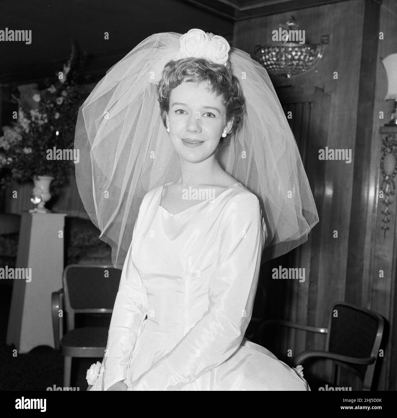 Anna cropper hi-res stock photography and images - Alamy