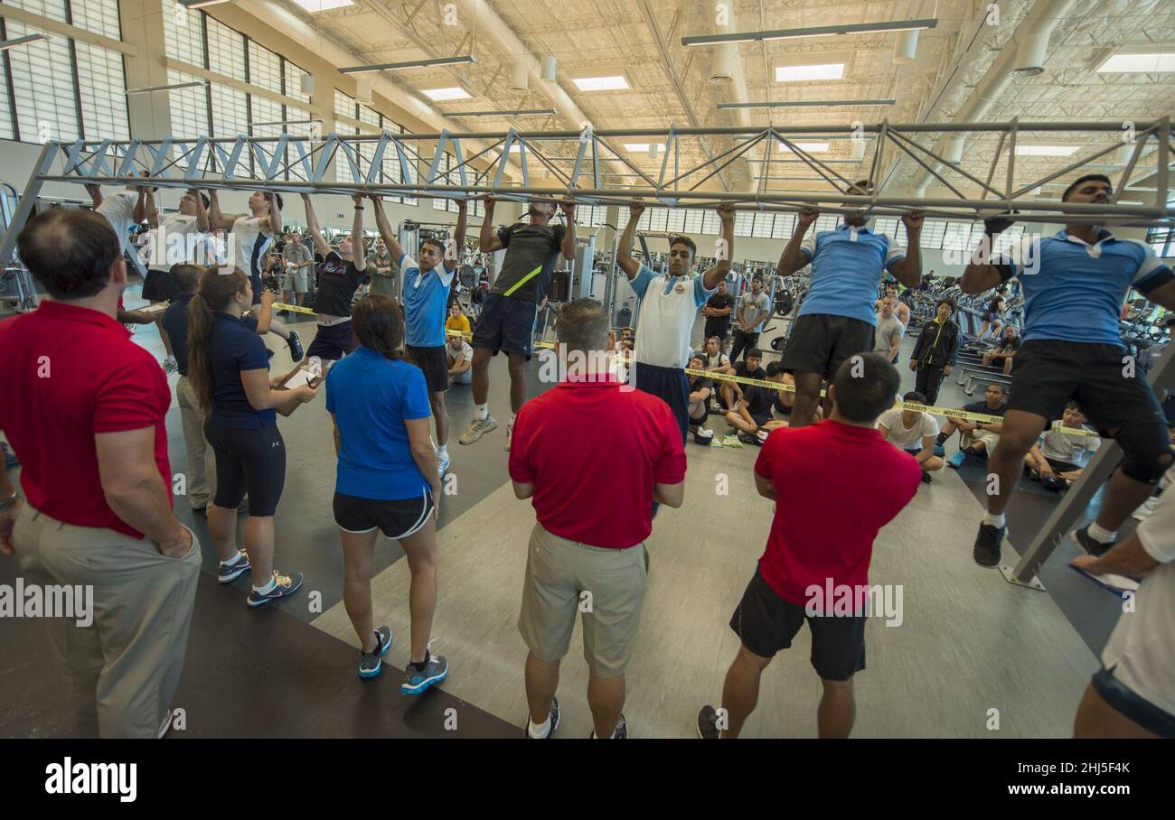 Strong arm competition, RIMPAC 2014 140703 Stock Photo - Alamy