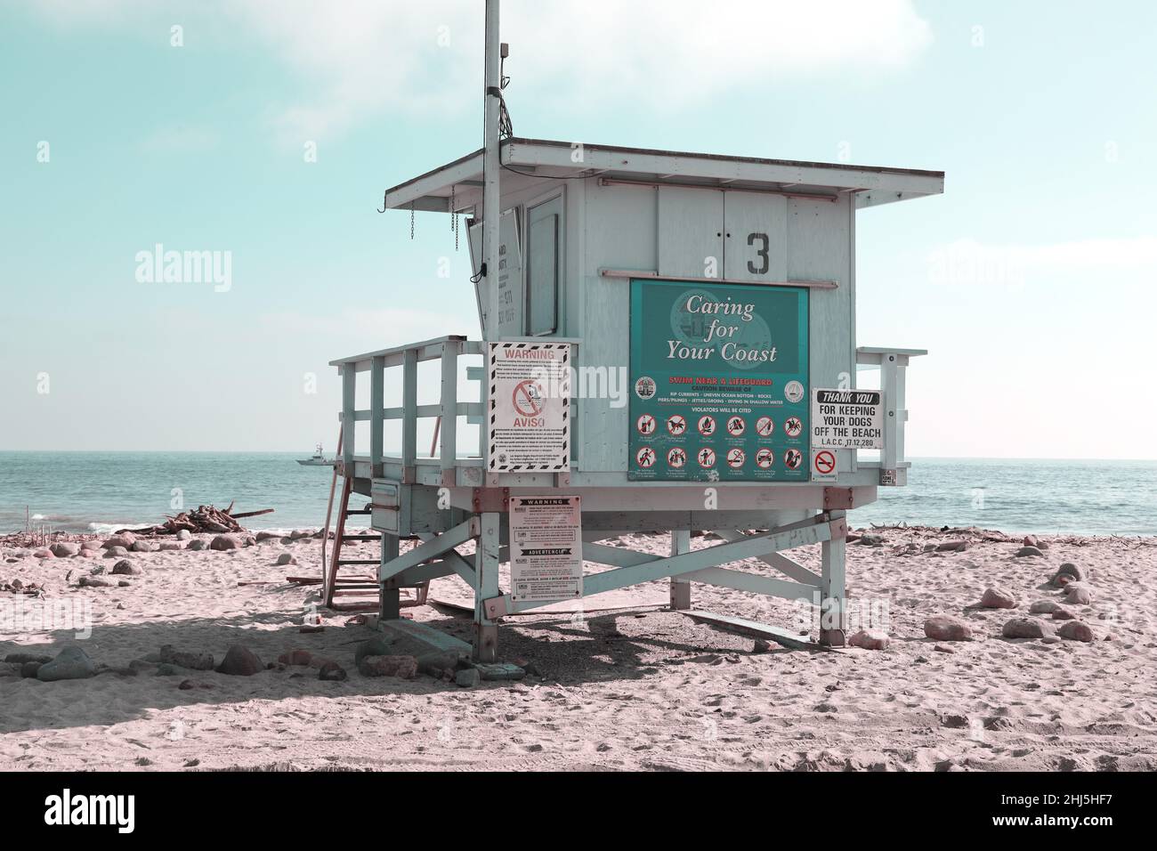 Lifeguard Cabin Station in Malibu Blue Filter Stock Photo - Alamy