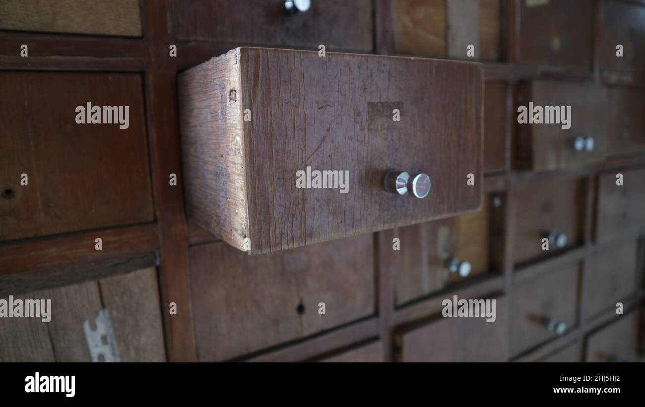 open a storage box Stock Photo - Alamy