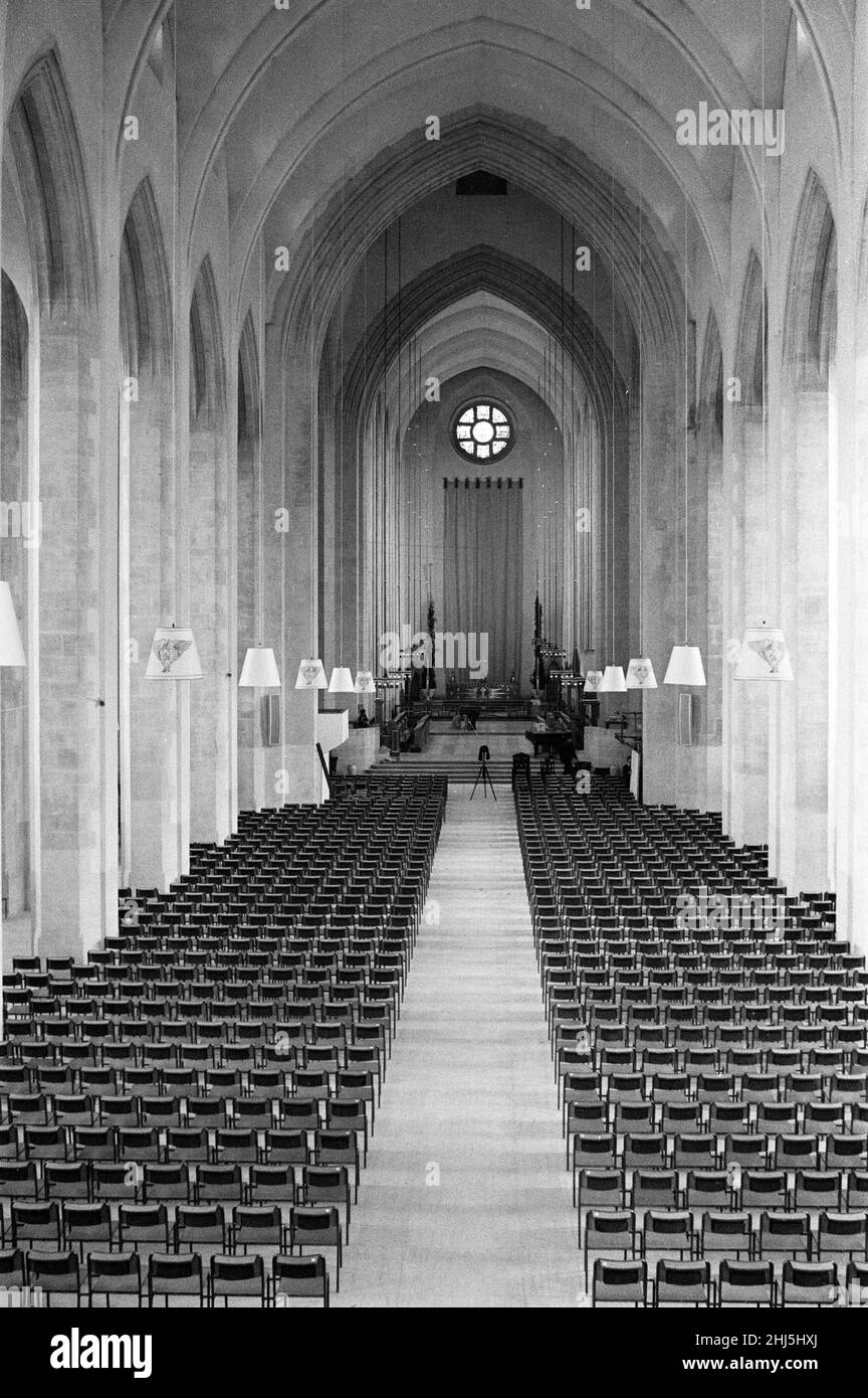 Guildford cathedral interior hi-res stock photography and images - Alamy