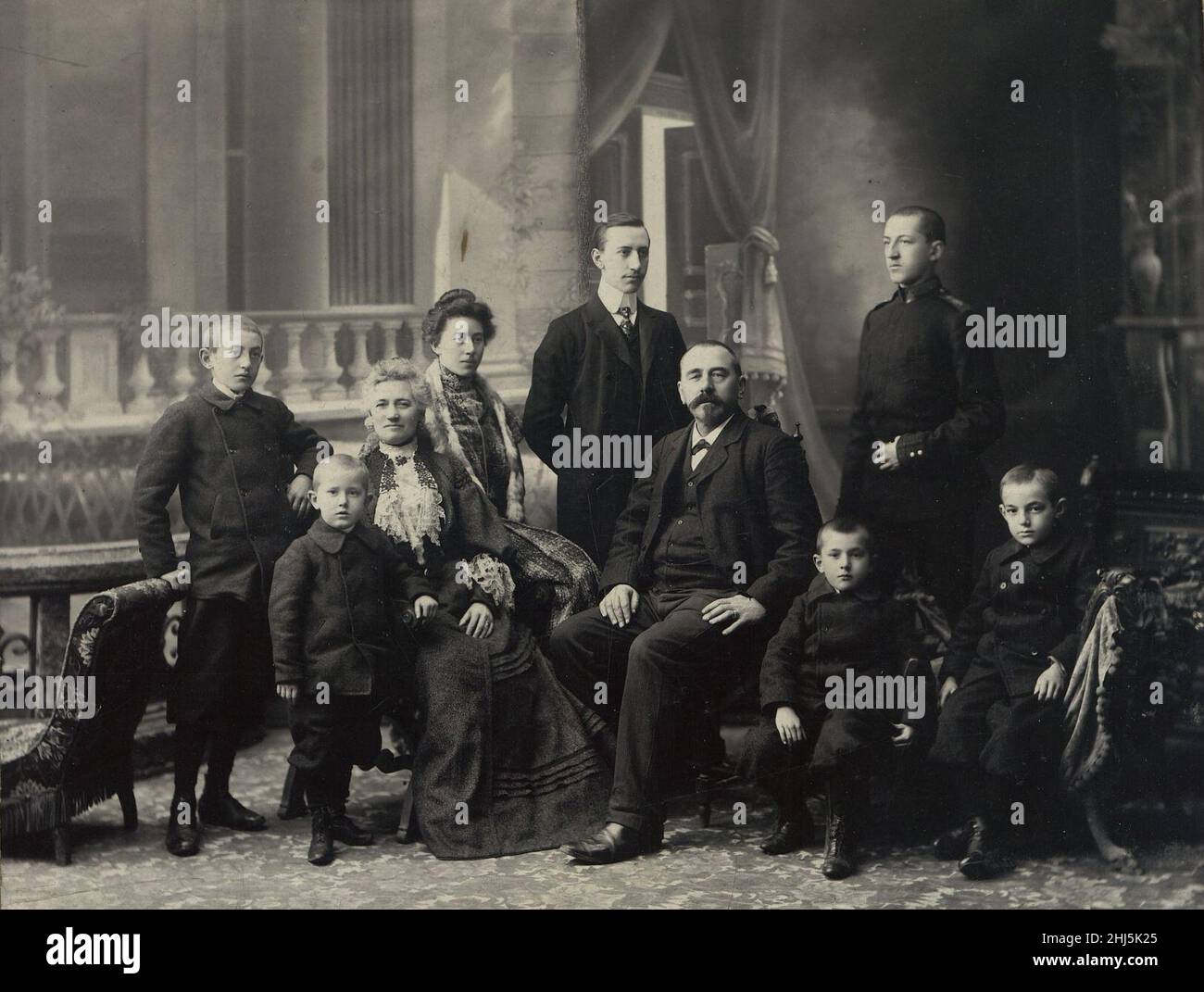 Studio portrait of the Tranka family Stock Photo - Alamy