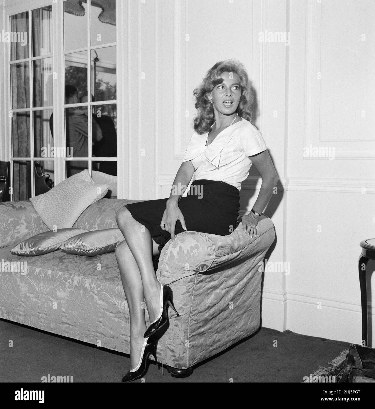 Abbe Lane, American singer and actress, in the UK to make a film for ...