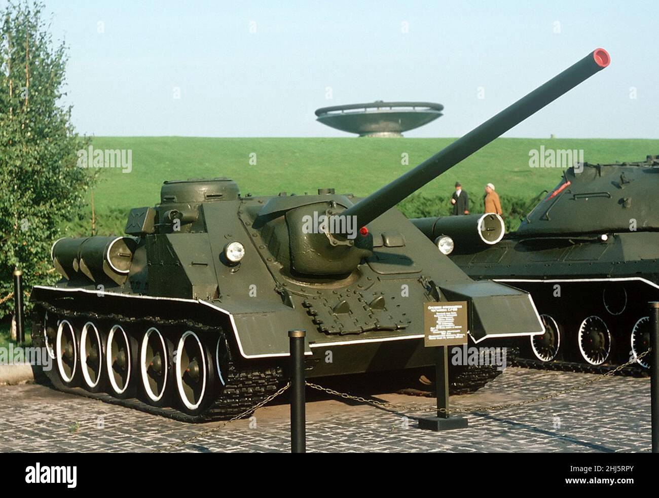Su 100 wwii hi-res stock photography and images - Alamy