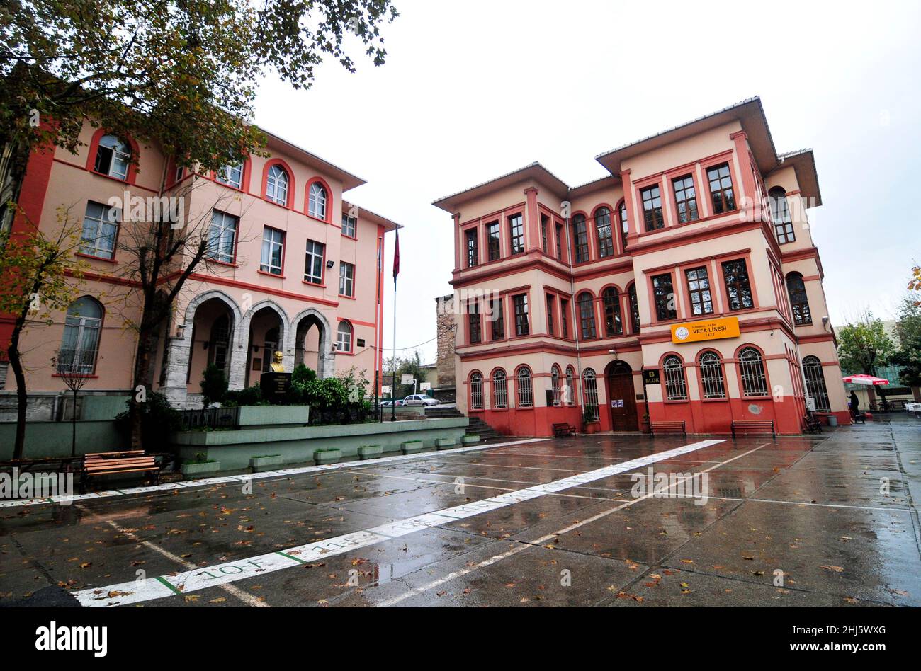 High school locations hi-res stock photography and images - Alamy