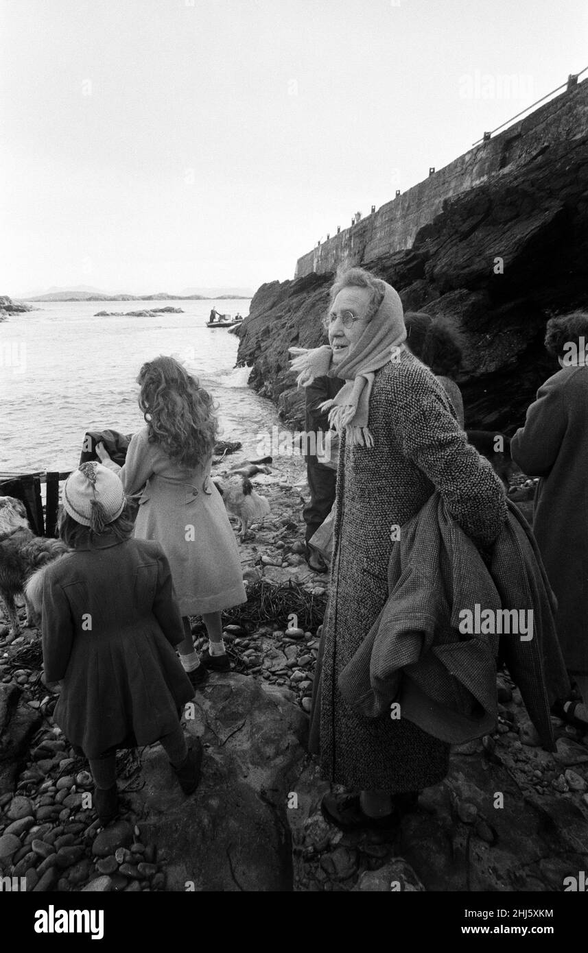 The last twenty three residents of Inishark Island (sometimes called ...