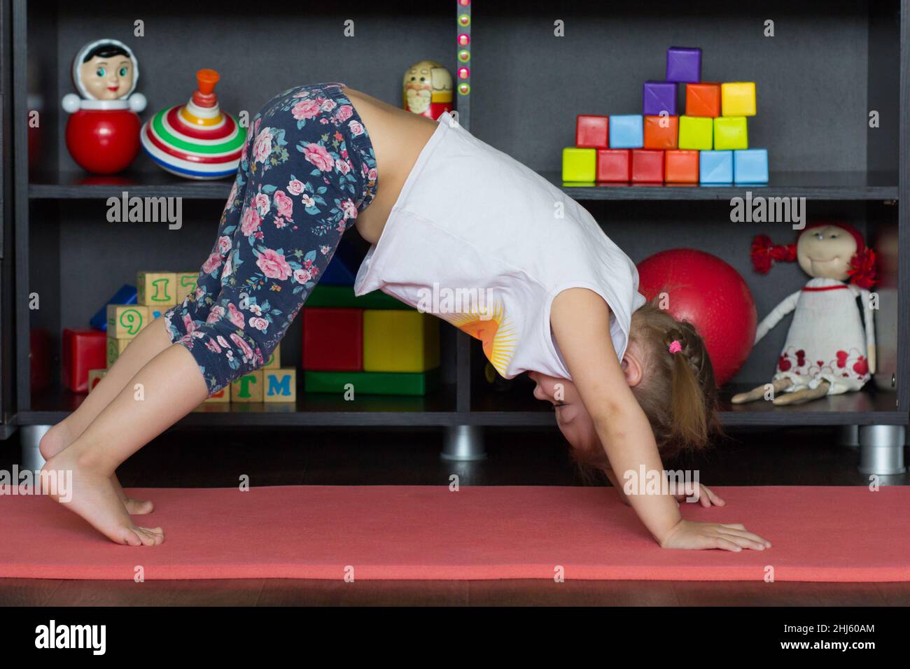 Buttocks kid hi-res stock photography and images - Alamy