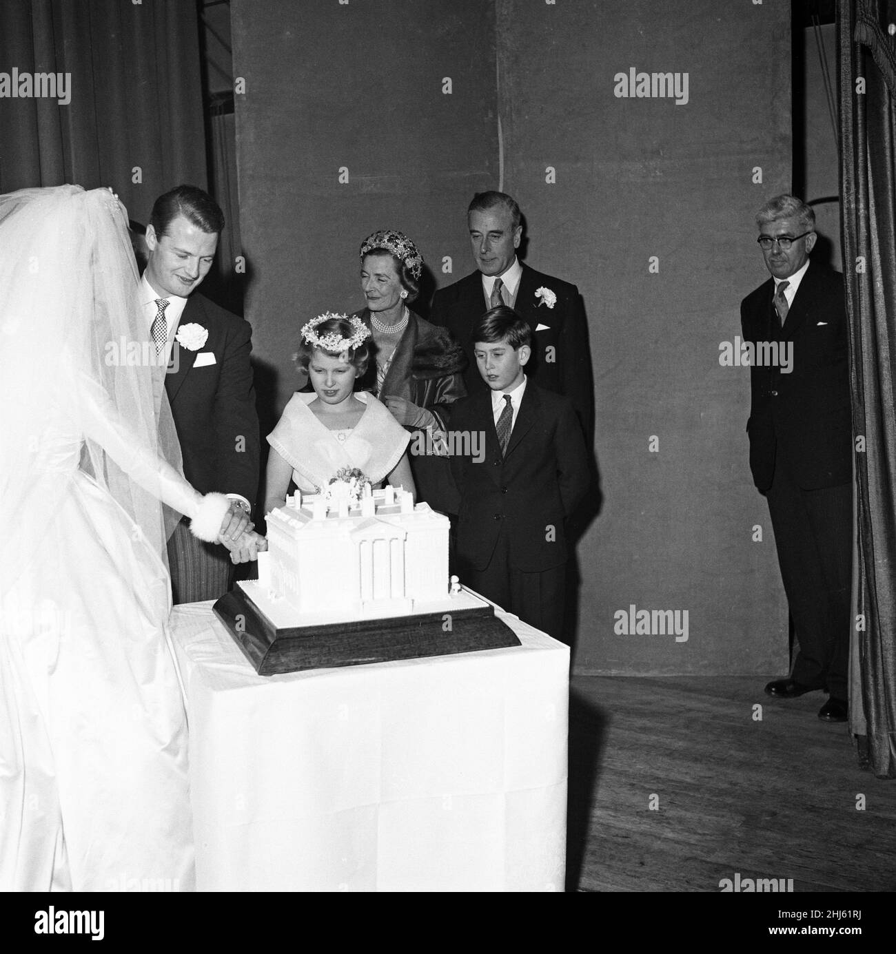 The wedding of Pamela Mountbatten and David Hicks at Romsey Abbey ...