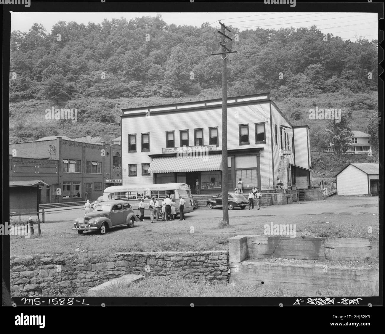 Coal store Black and White Stock Photos & Images - Alamy