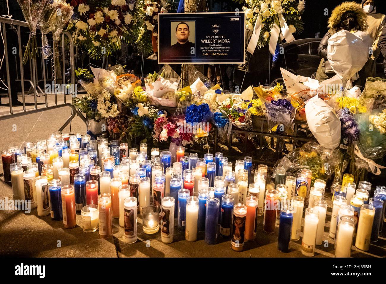 Nypd 32 precinct hi-res stock photography and images - Alamy