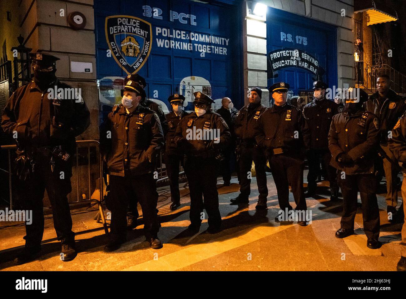 Slain nypd cop hi-res stock photography and images - Alamy