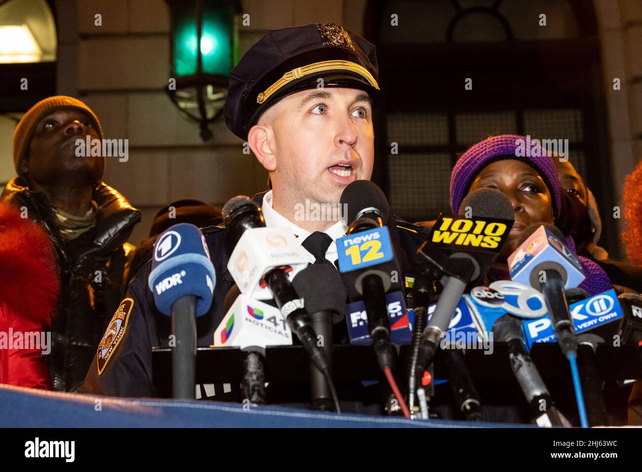 NYPD Inspector Green speaks at a vigil for fallen NYPD officers Wilbert ...