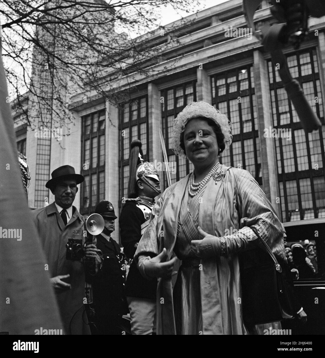 The wedding of Captain Richard Abel Smith and Marcia Kendrew at St ...