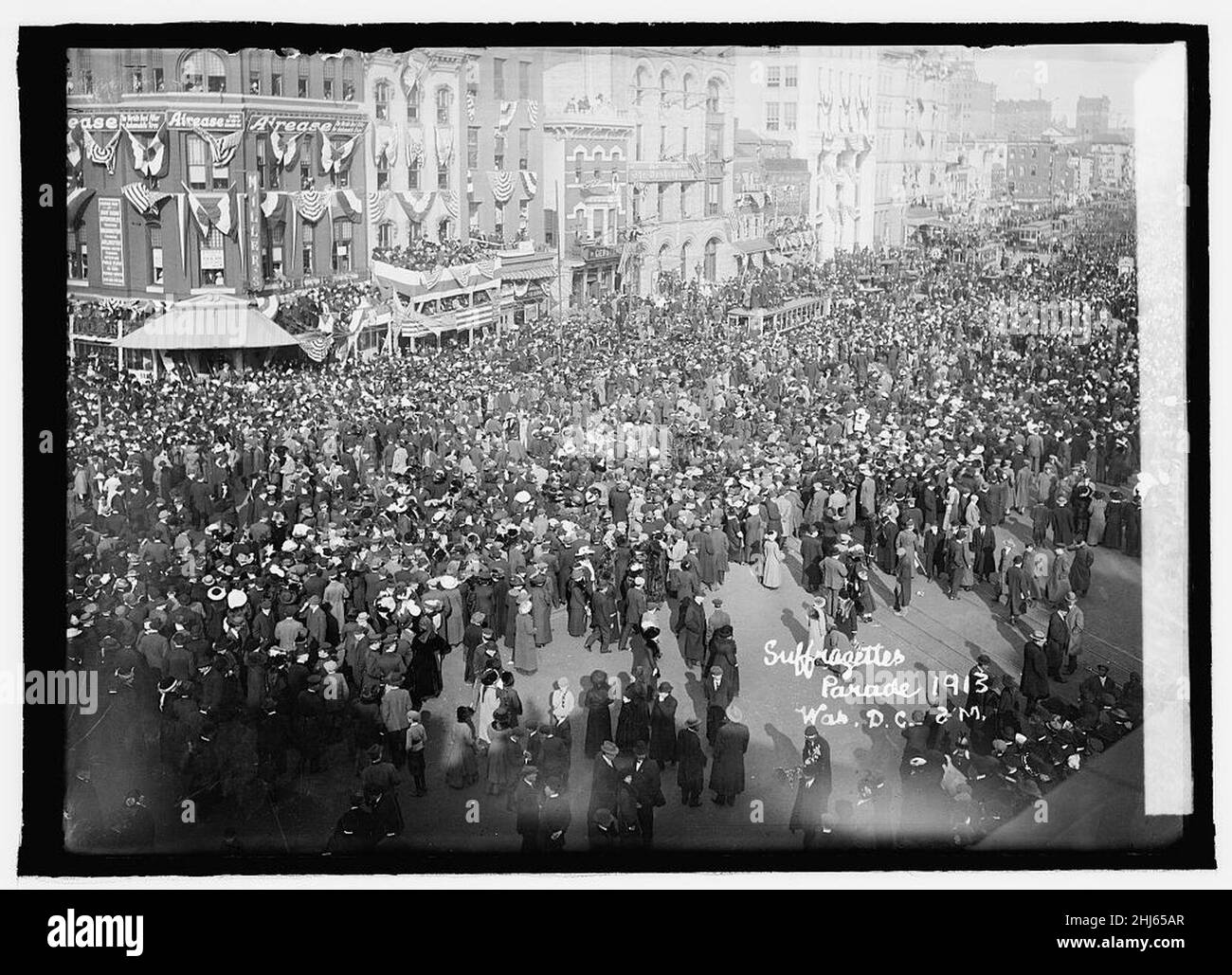 Suffrage parade 1913 hi-res stock photography and images - Alamy