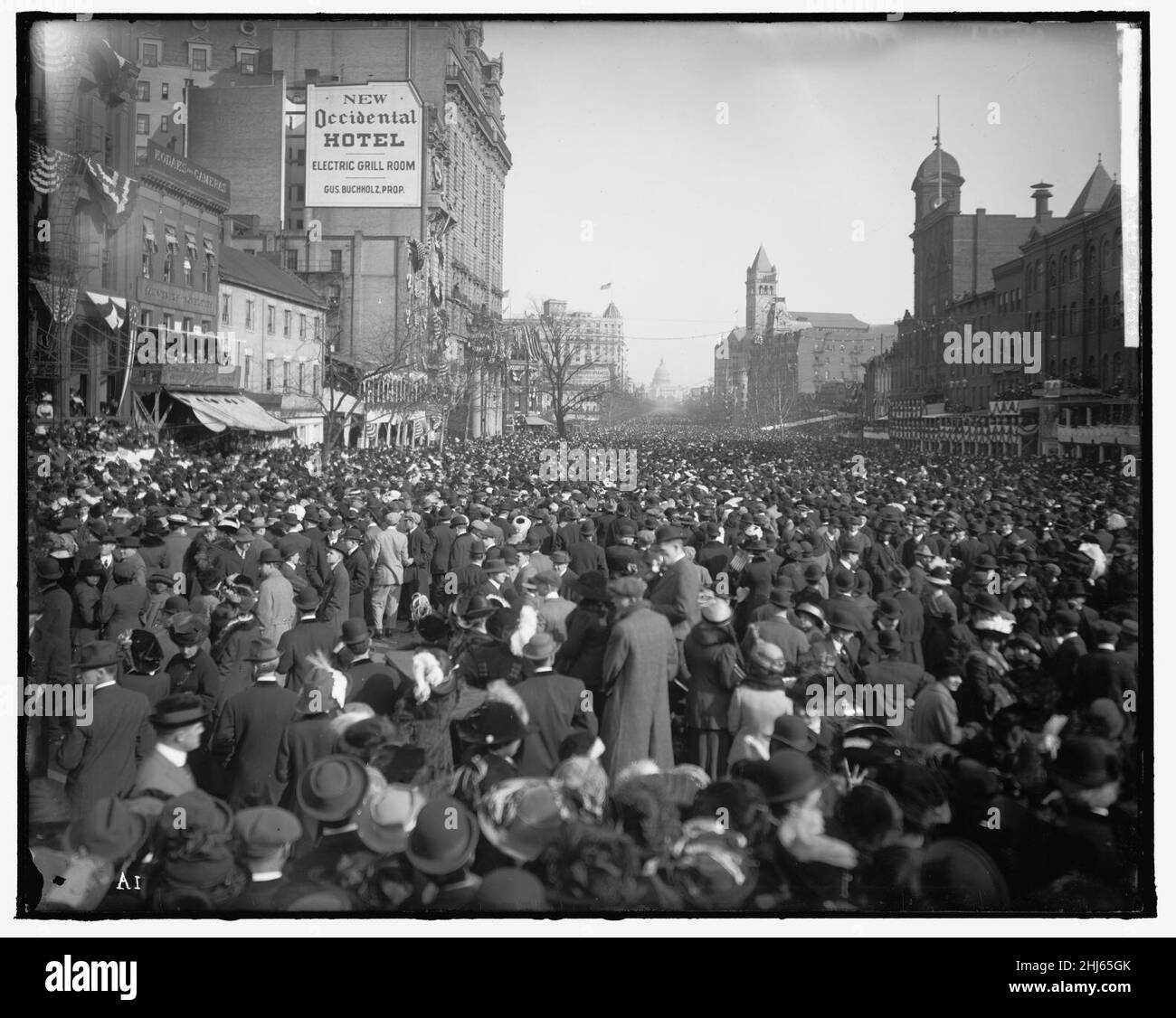 Suffragette parade hi-res stock photography and images - Alamy