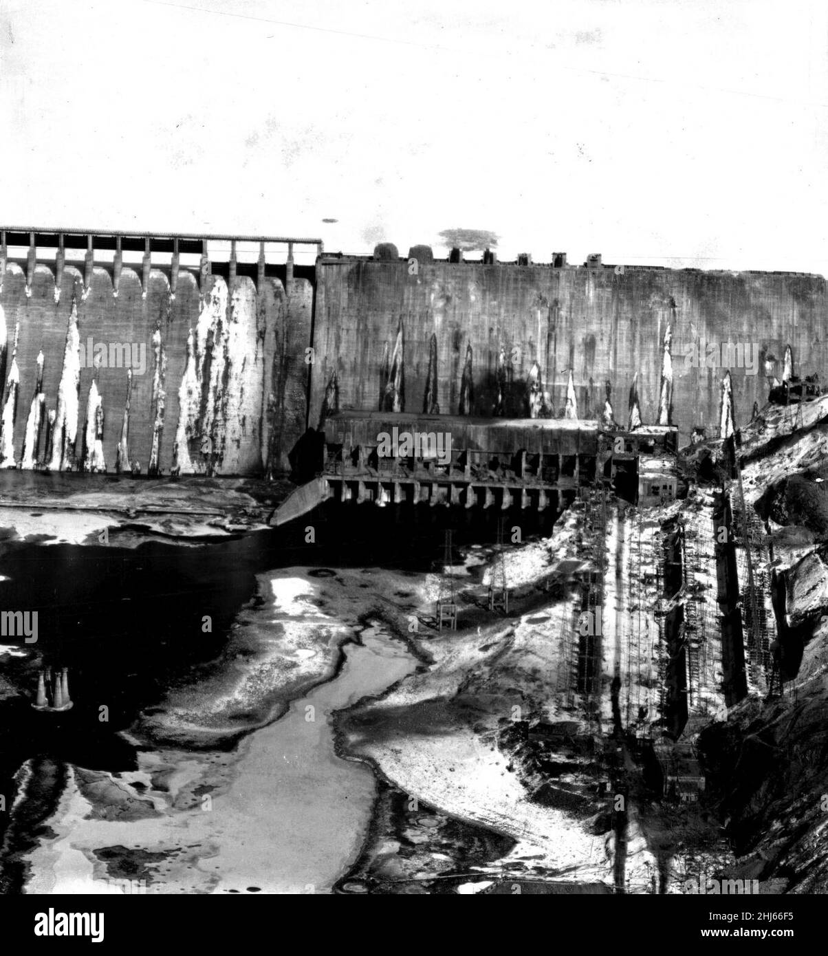 Sui-ho Dam, 22 February 1953 Stock Photo - Alamy