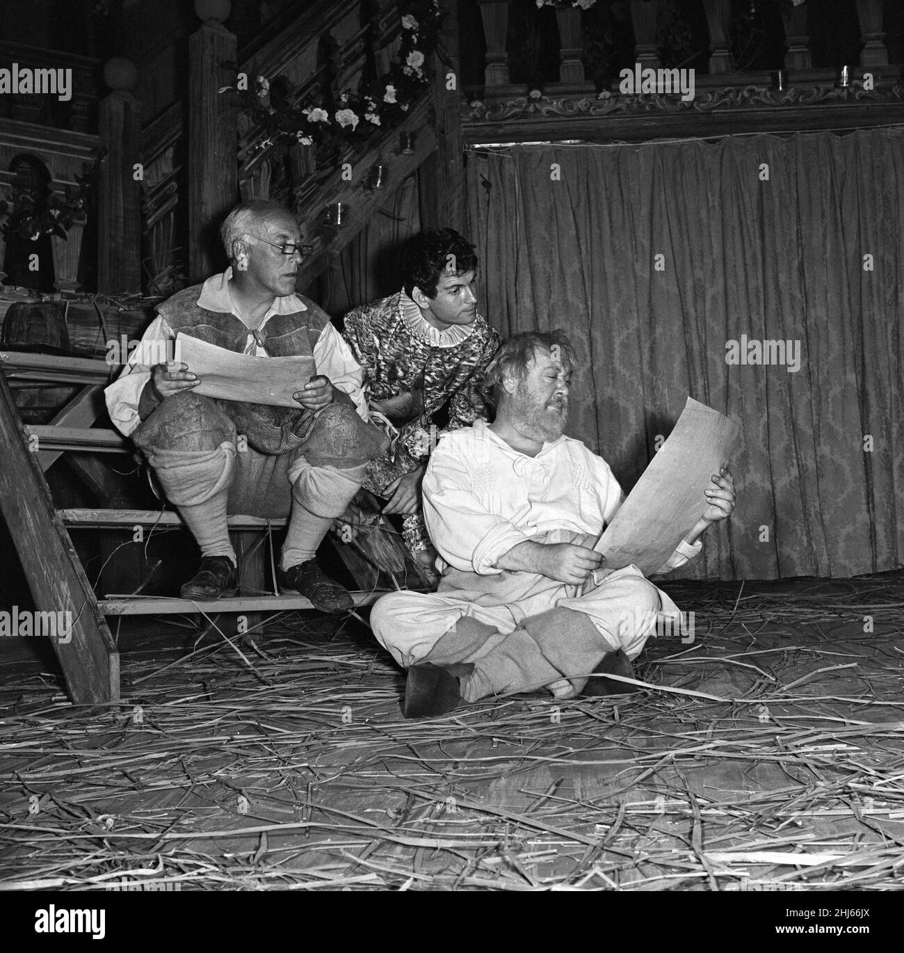 Peter hall midsummer night's hi-res stock photography and images - Alamy