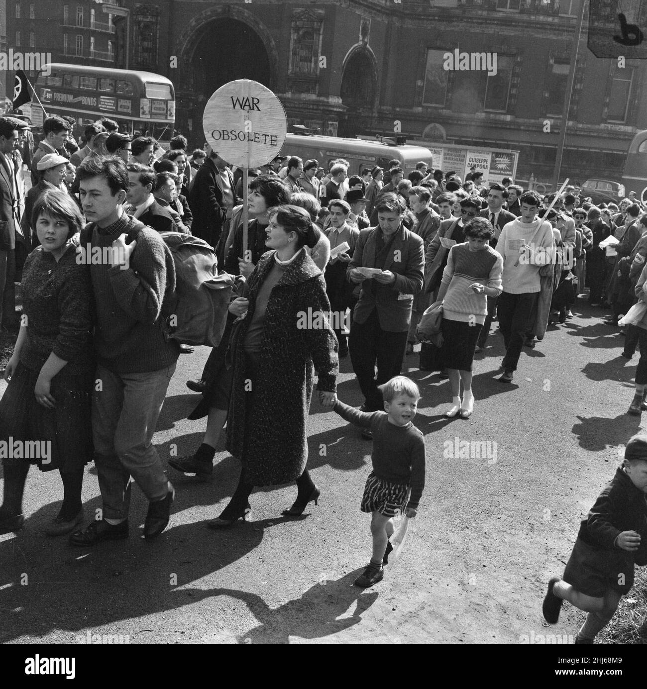 Anti nuclear war protests 1950s hi-res stock photography and images - Alamy