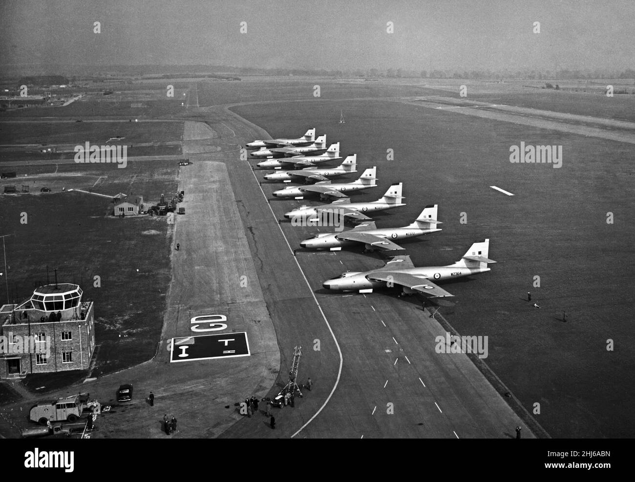The Vickers-Armstrongs Valiant British four-jet high-altitude bomber ...