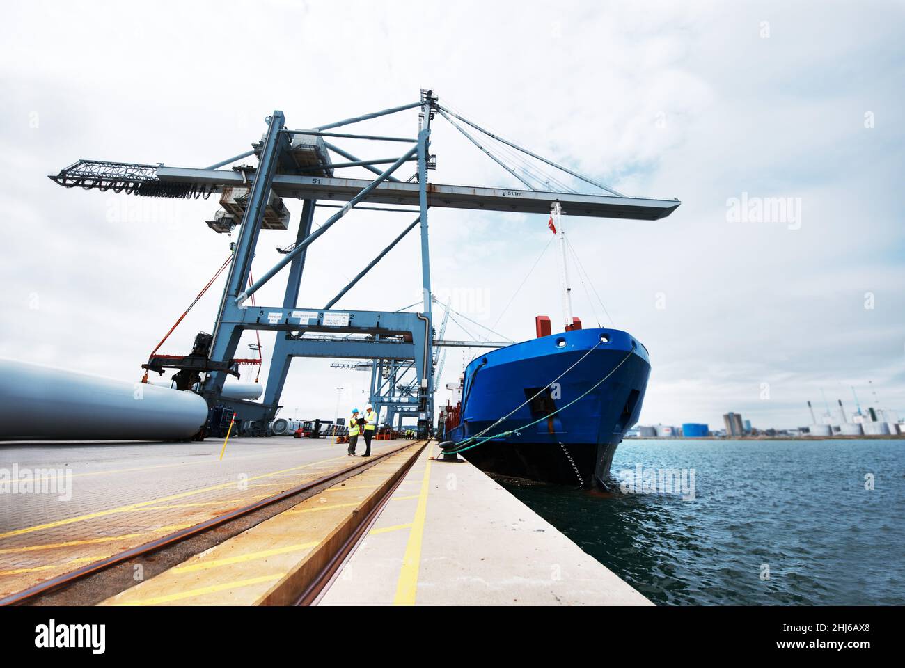 Customs officer hi-res stock photography and images - Alamy