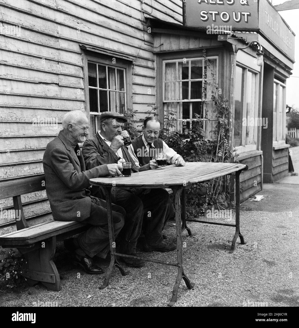 Views in the Essex village of Latchingdon. Harry Carnochan, 74, Bert ...