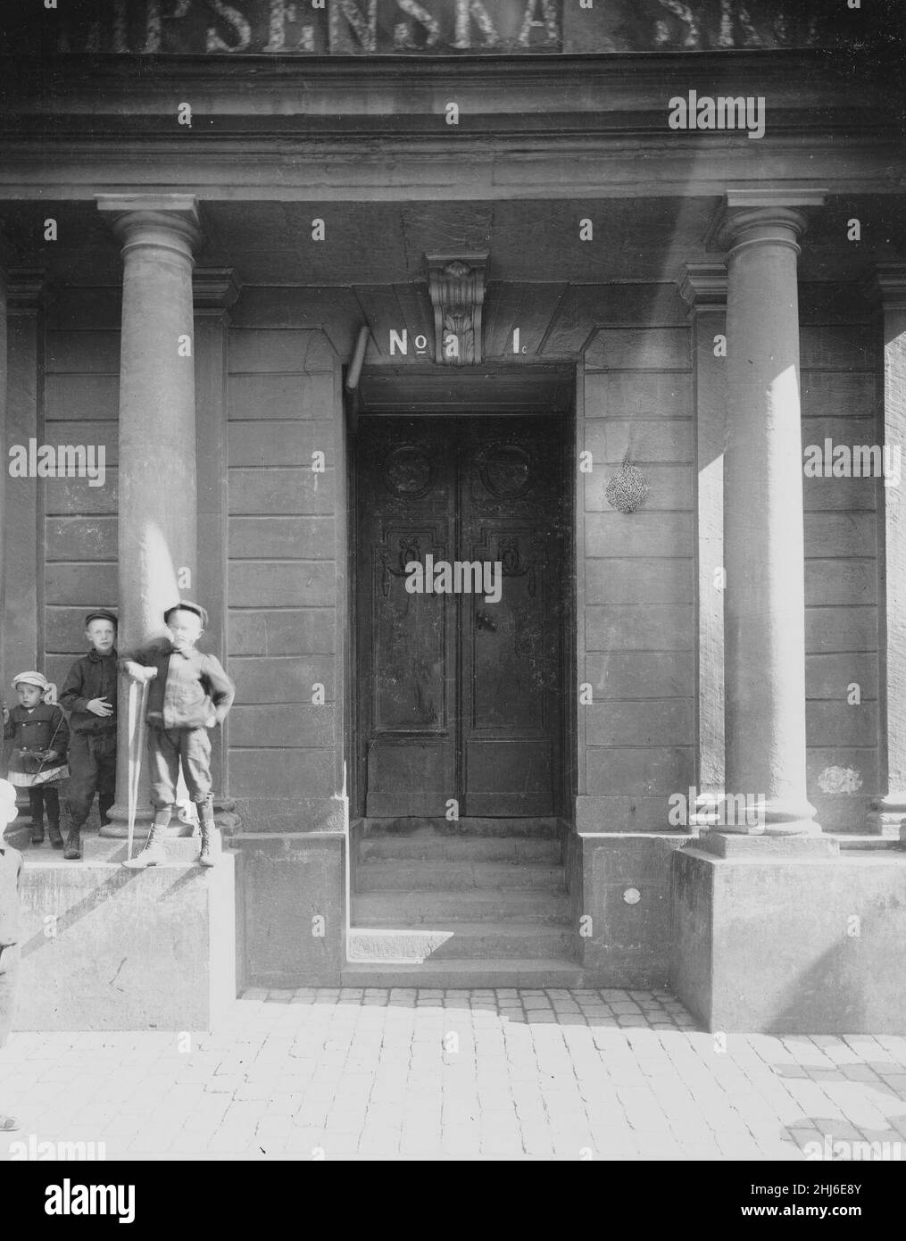 Sutherska huset, portal, 1909-06-23 Stock Photo - Alamy