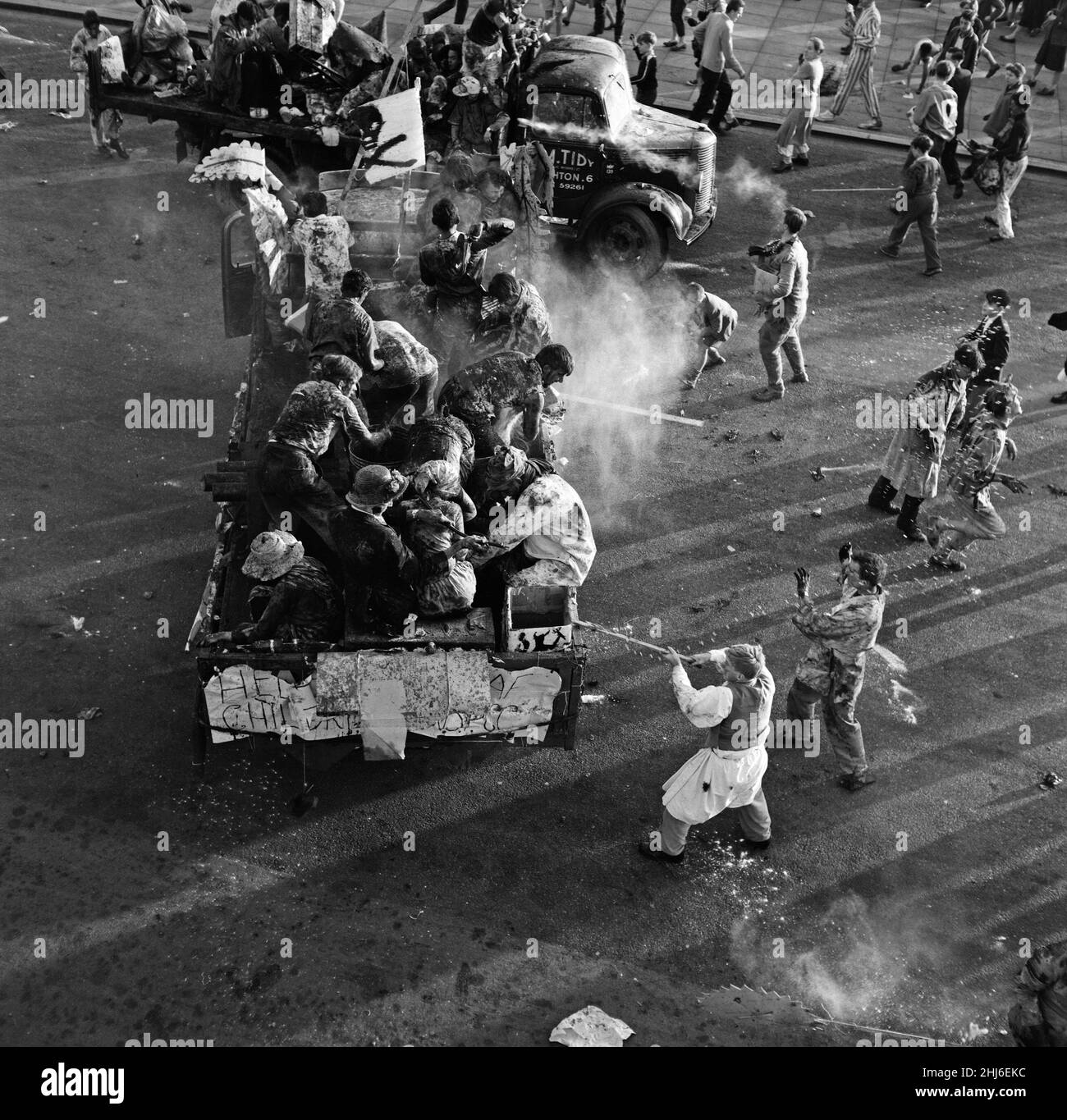 Soot 1950s hi-res stock photography and images - Alamy