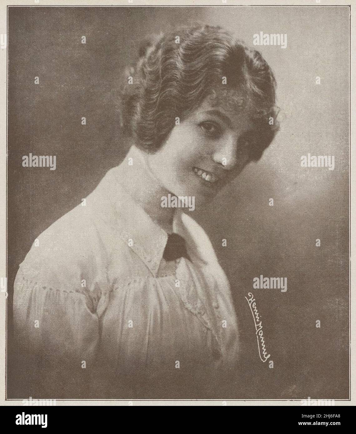 Suzanne Grandais by Henri Manuel 1920 Stock Photo - Alamy