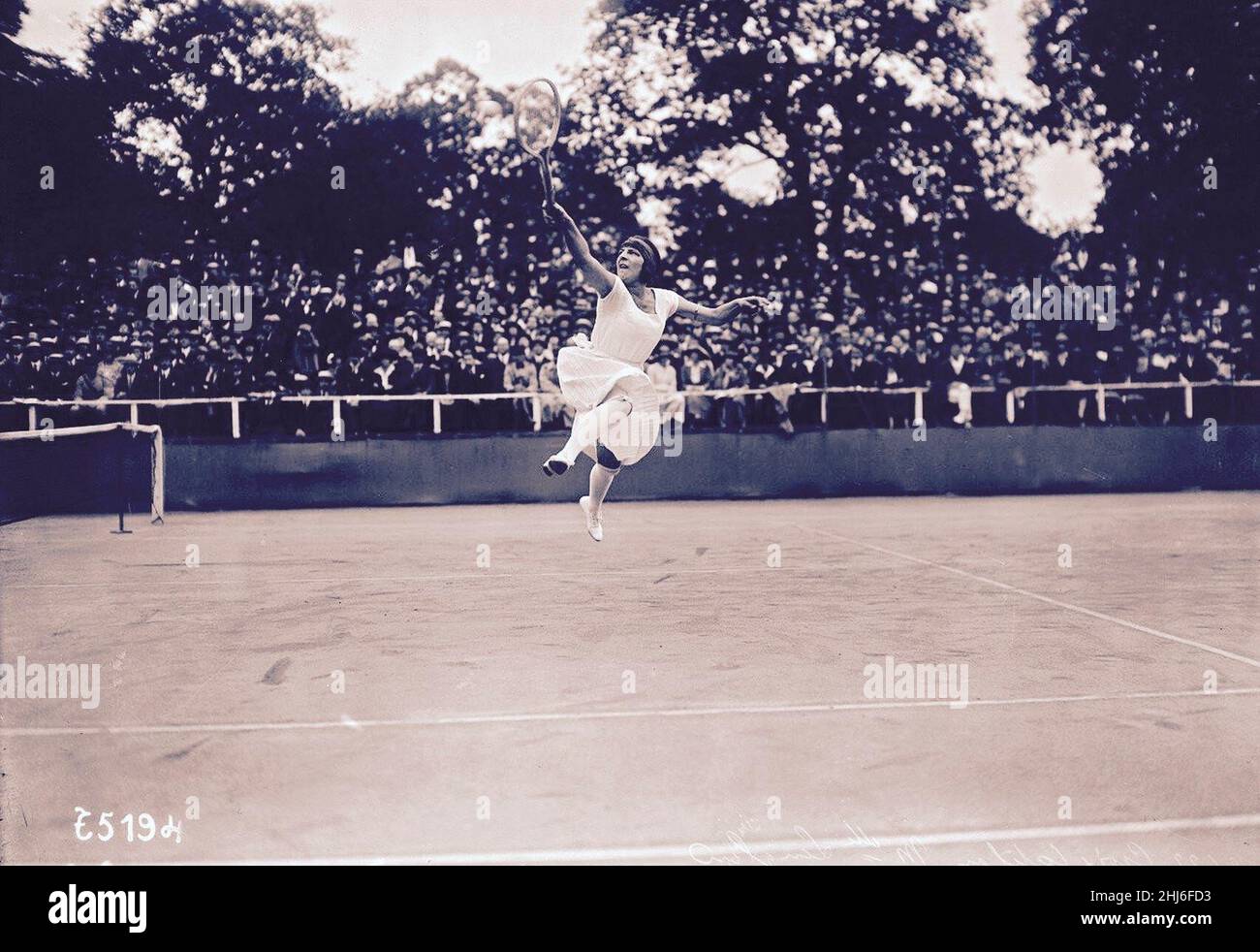 Suzanne Lenglen 1922 (instant Stock Photo - Alamy