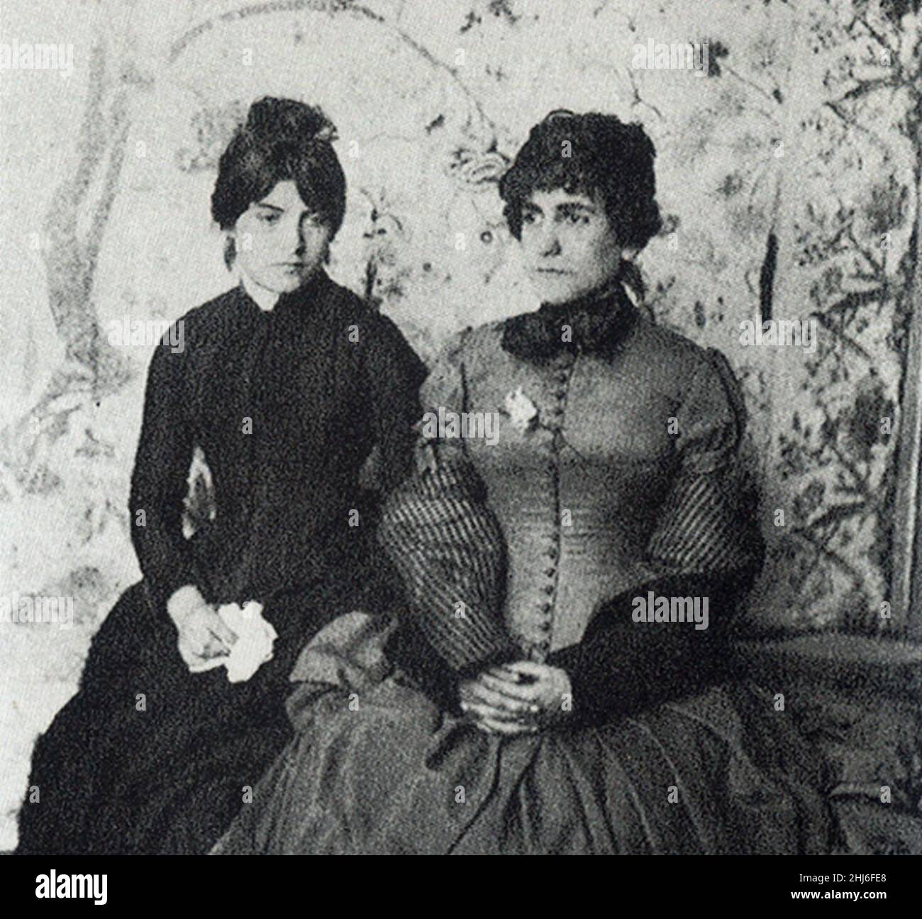 Suzanne Valadon et Jeanne Wenz (a) (c 1890) photo Francois Gauzi Stock ...