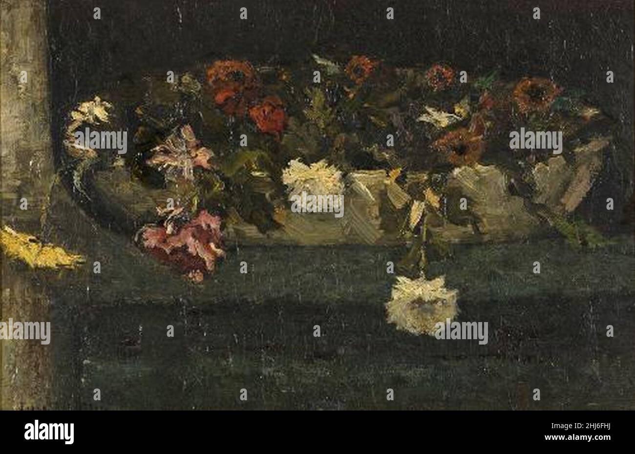 Suze Robertson - Bowl of flowers Stock Photo - Alamy