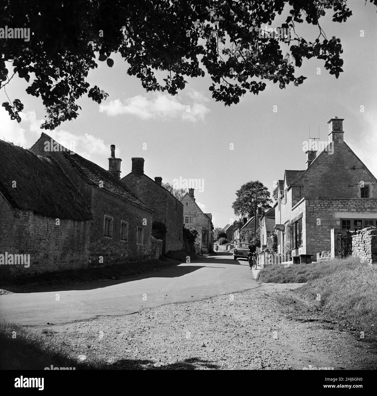 Fifield oxfordshire Black and White Stock Photos & Images - Alamy