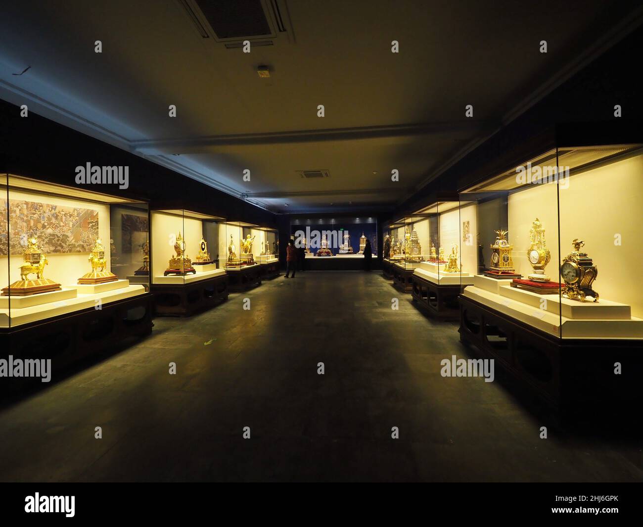 BEIJING, CHINA - JANUARY 26, 2022 - Visitors look at "The Golden Age of ...