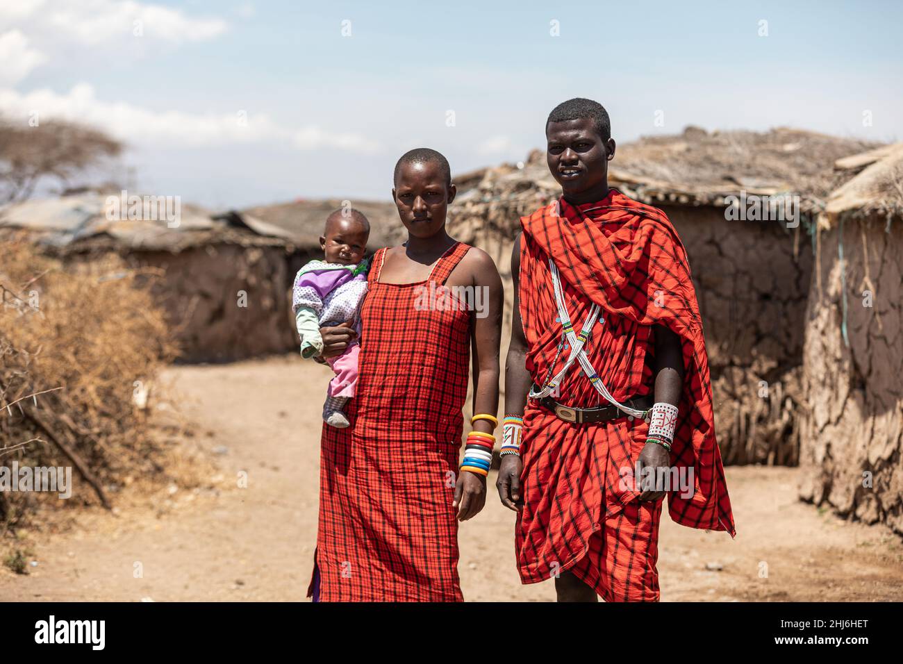 Maasai family hi-res stock photography and images - Alamy