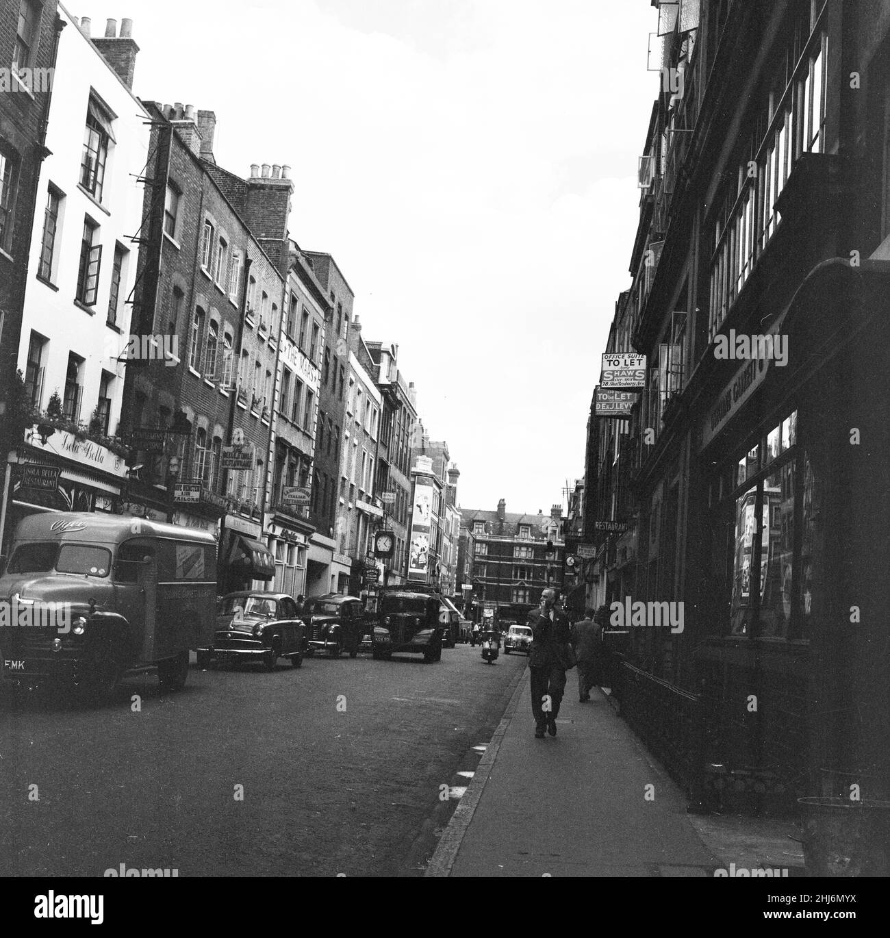1950s street scene london Black and White Stock Photos & Images - Alamy