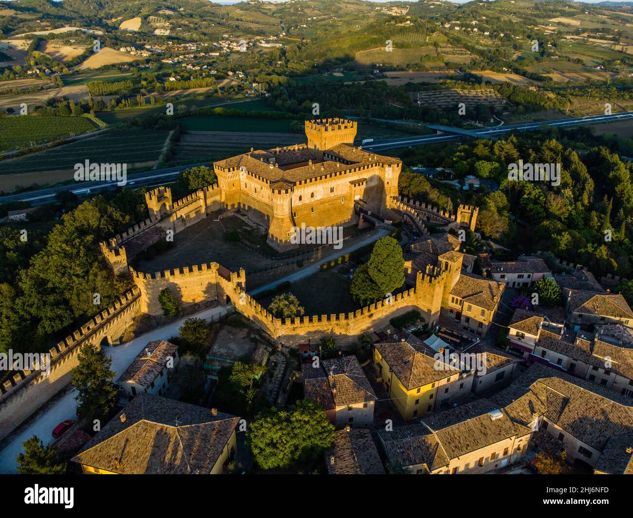 Gradara: a castle between history and fairytale Stock Photo - Alamy