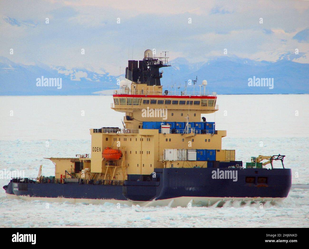 Swedish icebreaker Oden Stock Photo - Alamy