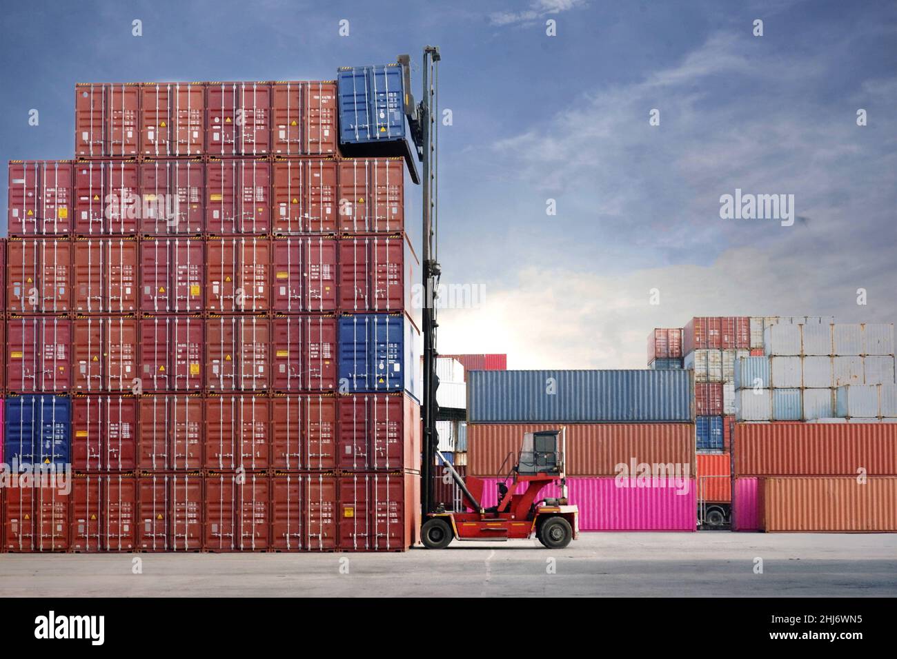 container forklift in the container yard Stock Photo - Alamy