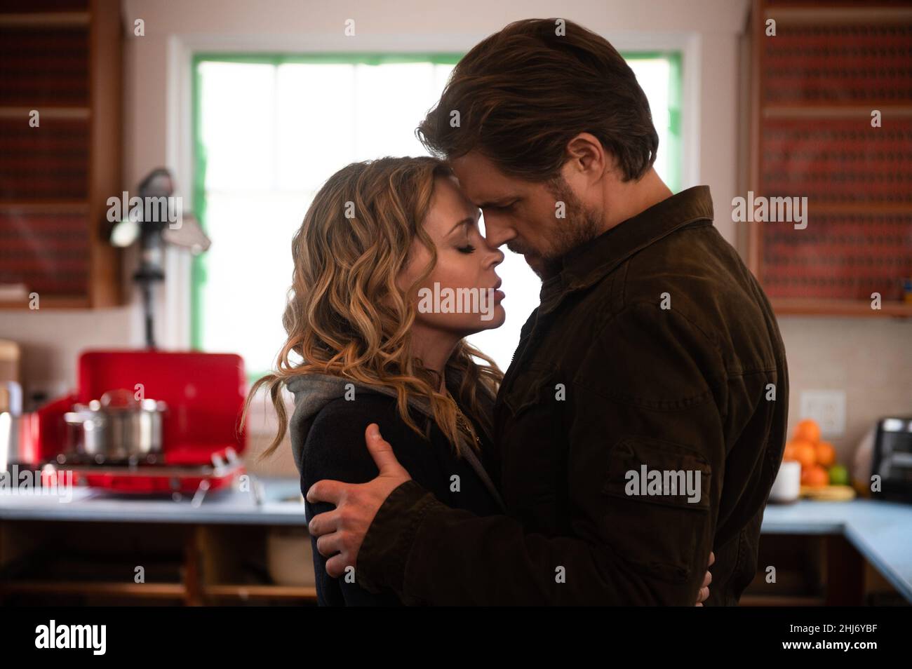 ALYSSA MILANO and SAM PAGE in BRAZEN (2022), directed by MONIKA MITCHELL. Credit: MANDALAY ...