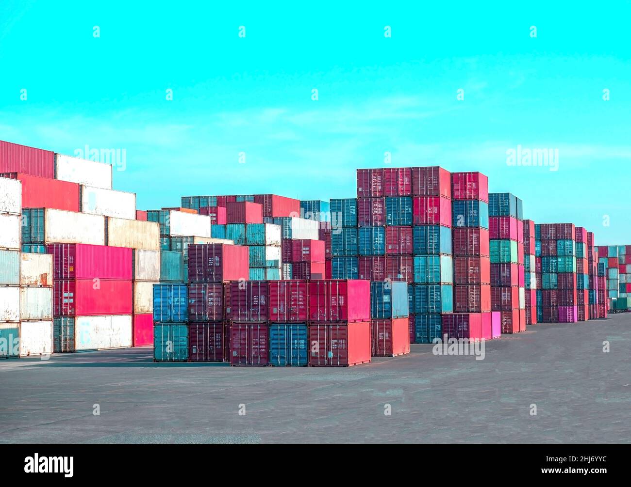 Container ship side view hi-res stock photography and images - Alamy