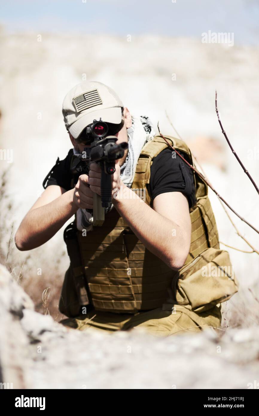 Soldier pointing machine gun hi-res stock photography and images - Alamy