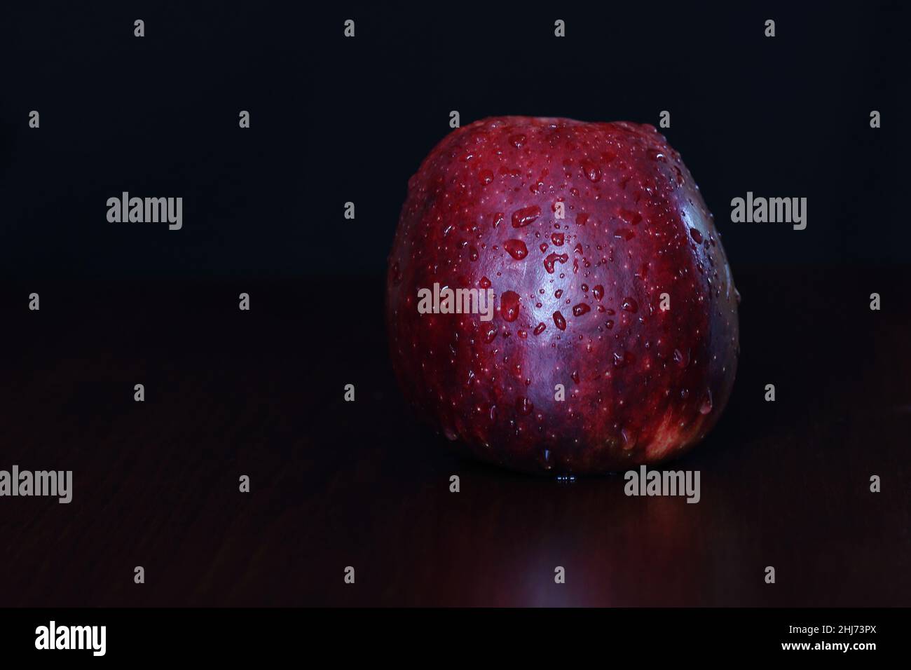 apple with water drops Stock Photo - Alamy