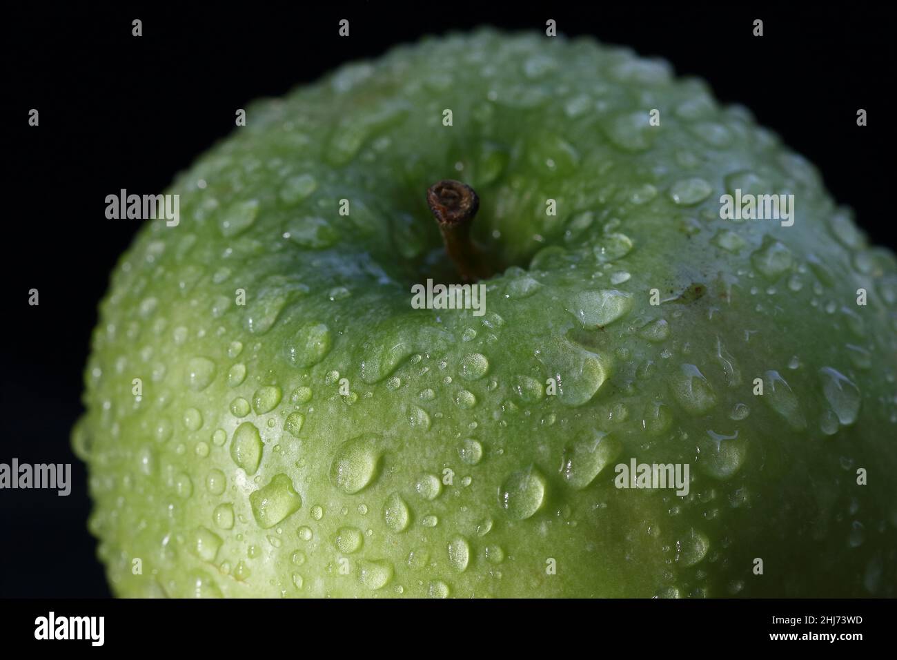 apple with water drops Stock Photo - Alamy