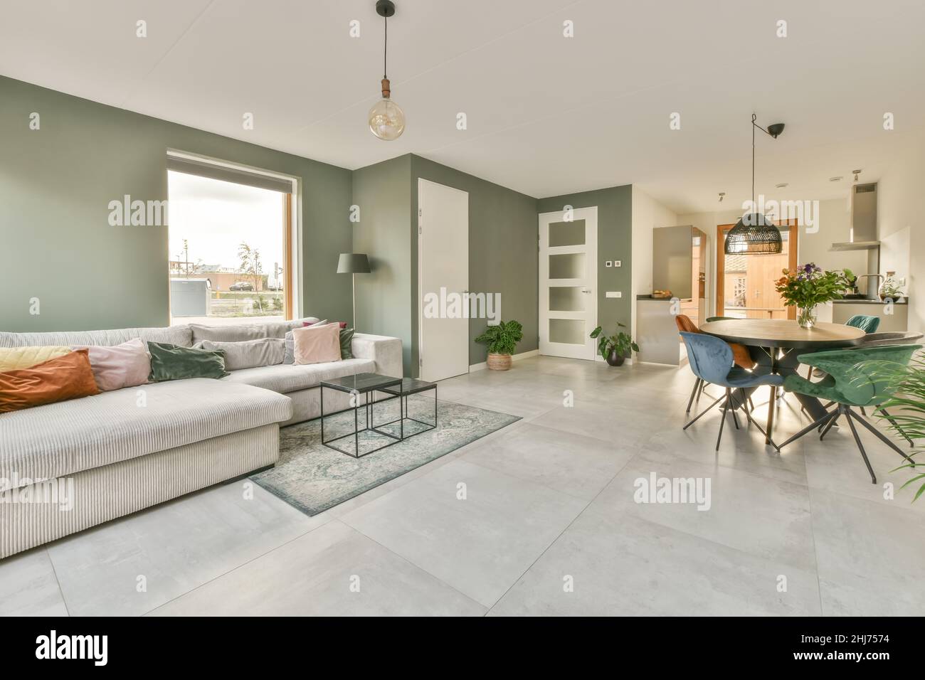 Interior of a beautiful living room. Modern and luxury house design ...