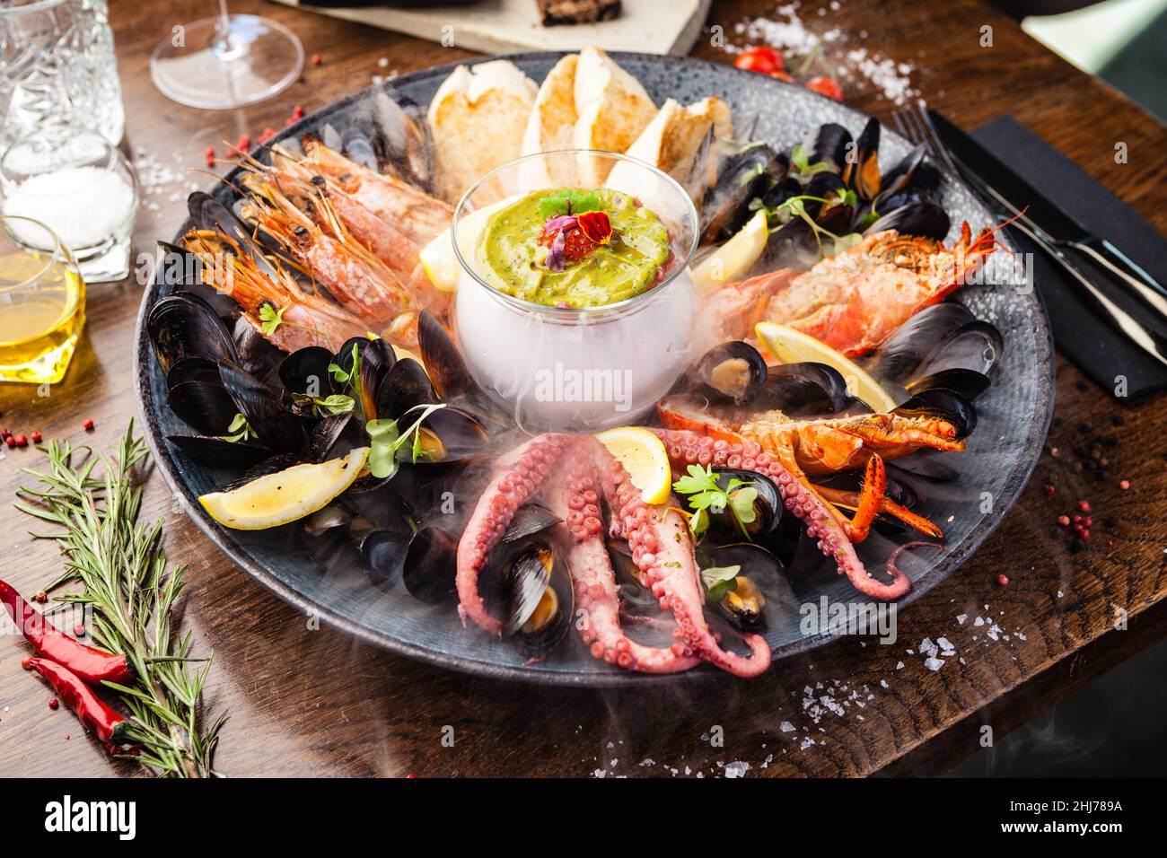 Seafood platter for 2-4 persons. Lobster, octopus, blue mussels ...