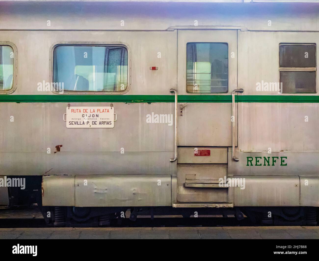 Vintage steam passenger train carriage Stock Photo - Alamy