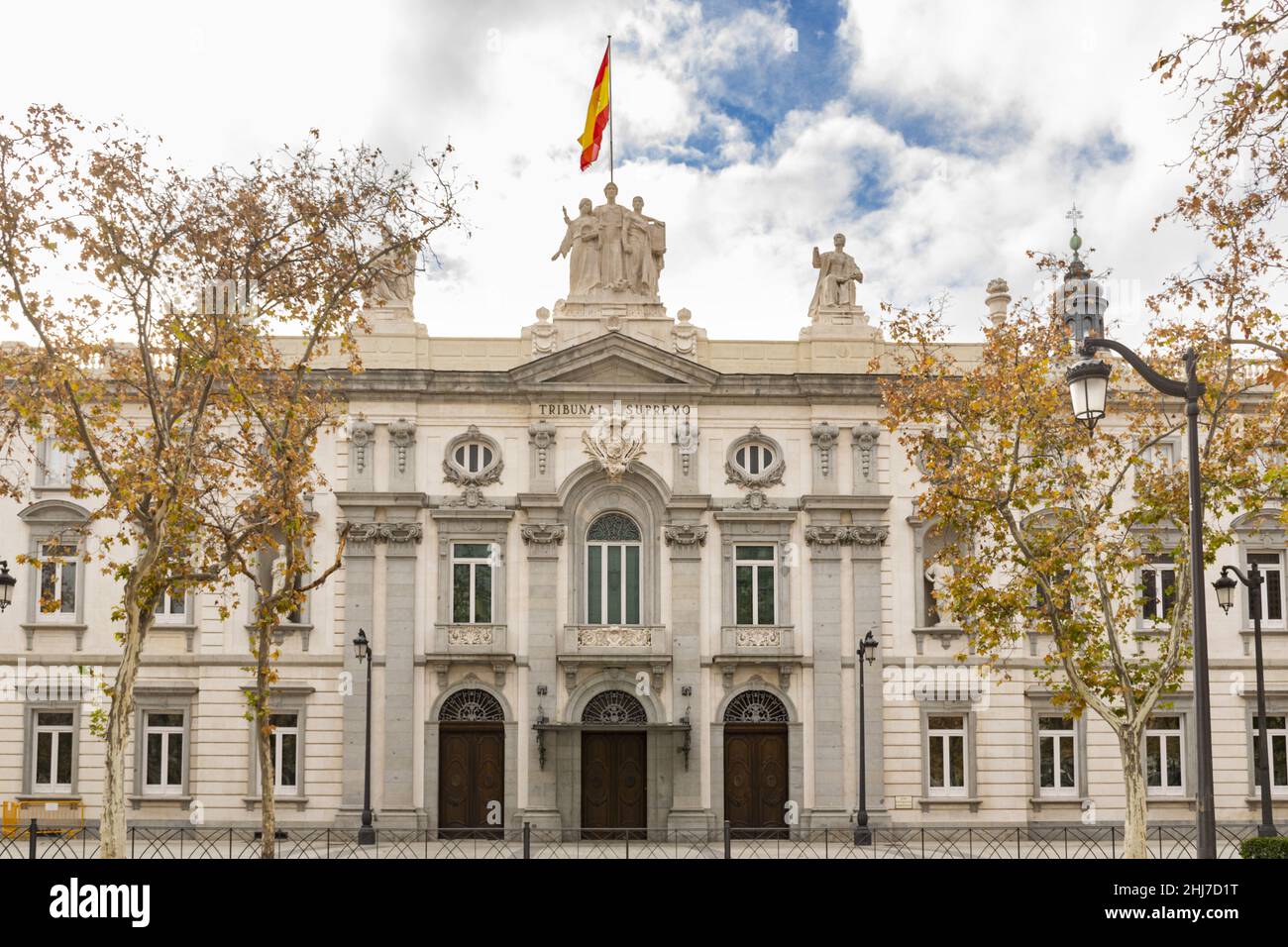 Palace justice madrid hi-res stock photography and images - Alamy