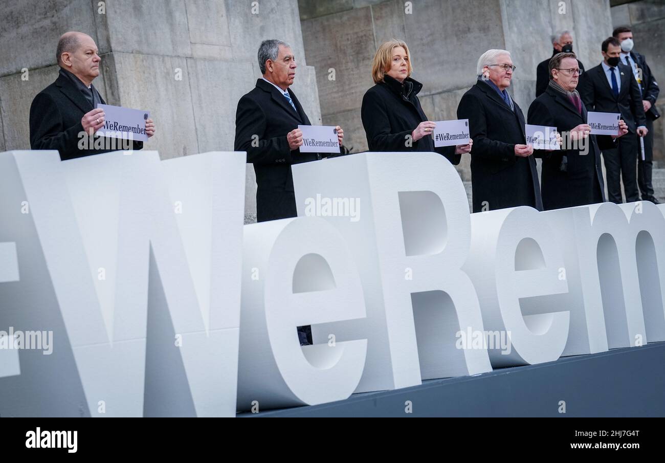 Berlin, Germany. 27th Jan, 2022. German Chancellor Olaf Scholz (SPD, l ...