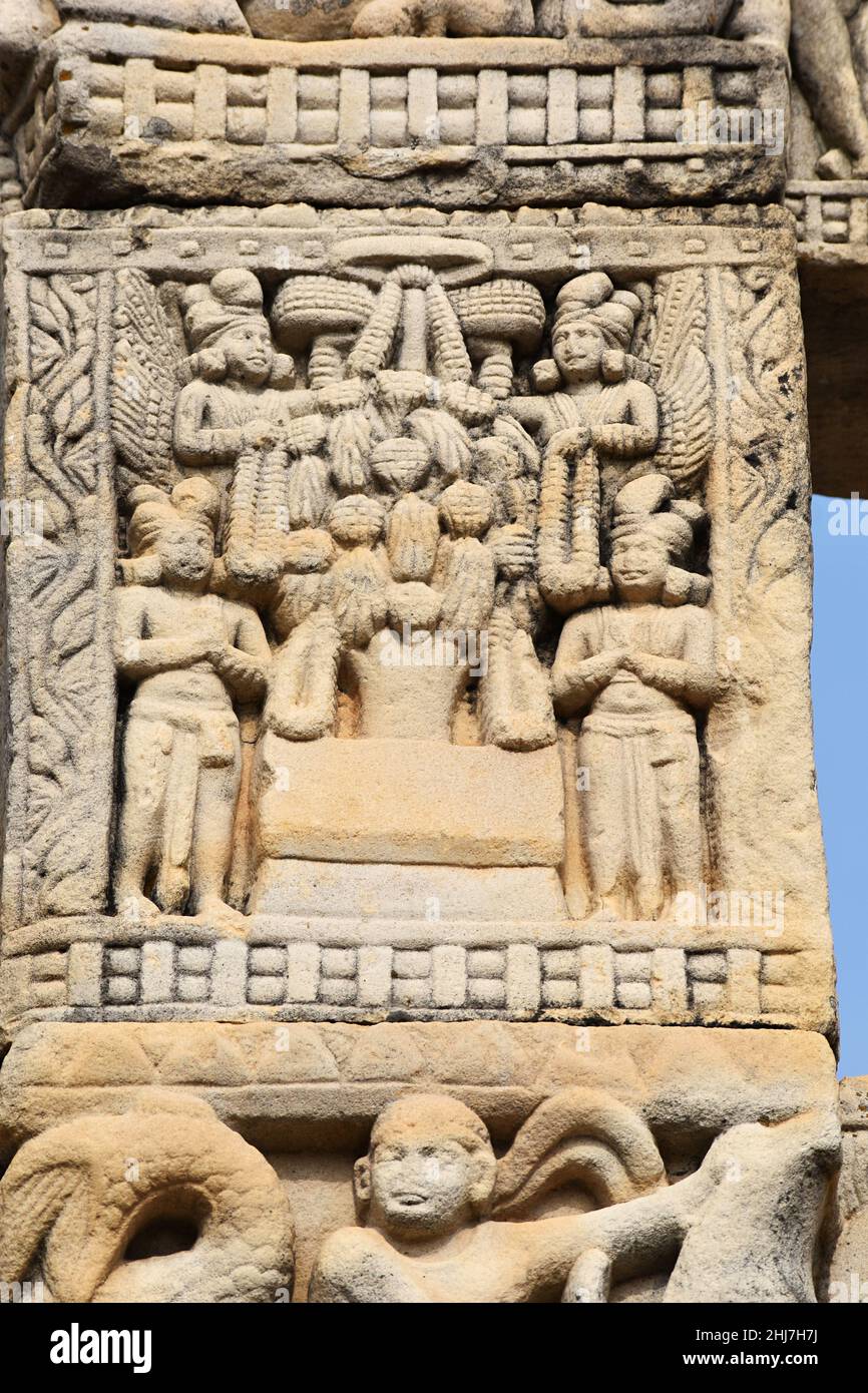 Buddha pillar sanchi hi-res stock photography and images - Alamy