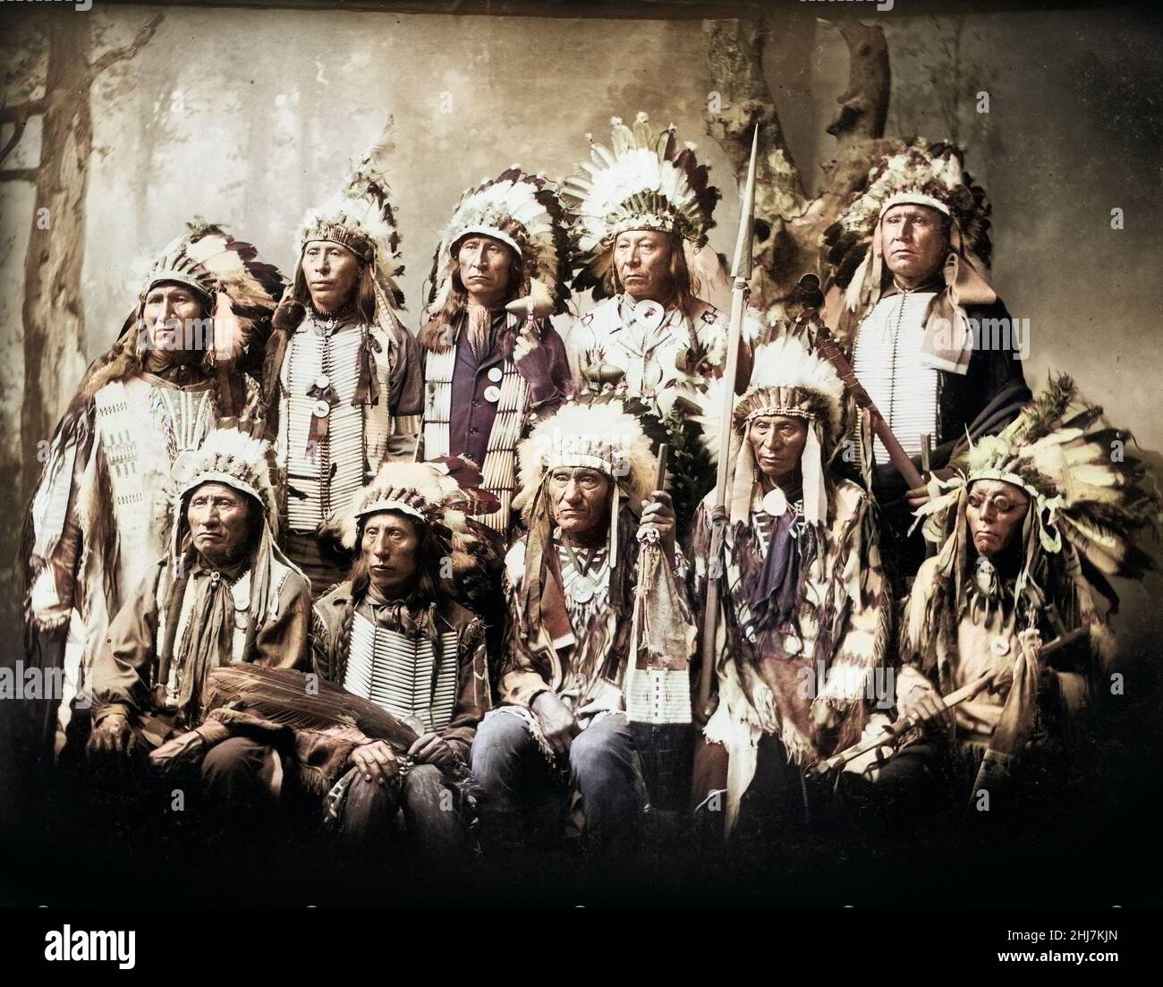 Little Wound and nine other Sioux chiefs wearing feather headdresses ...